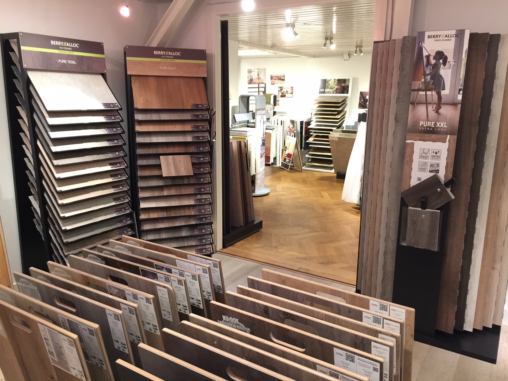 ART Woninginrichting - Laminaat winkel - Tapijt winkel - PVC vloeren ...